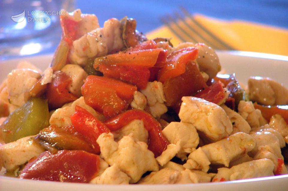 Pollo con Peperoni - Ricette Cuco